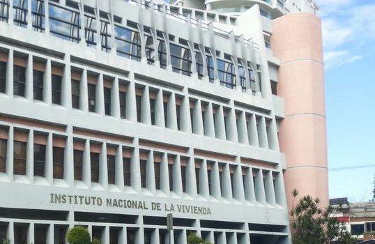 Residentes de Invivienda exigen a director del INVI concluir ...