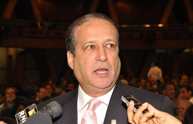 Reinaldo Pared revela se tratará en Estados Unidos de un tumor en el ...