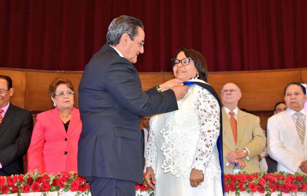 Emma Polanco es juramentada como la nueva rectora de la UASD