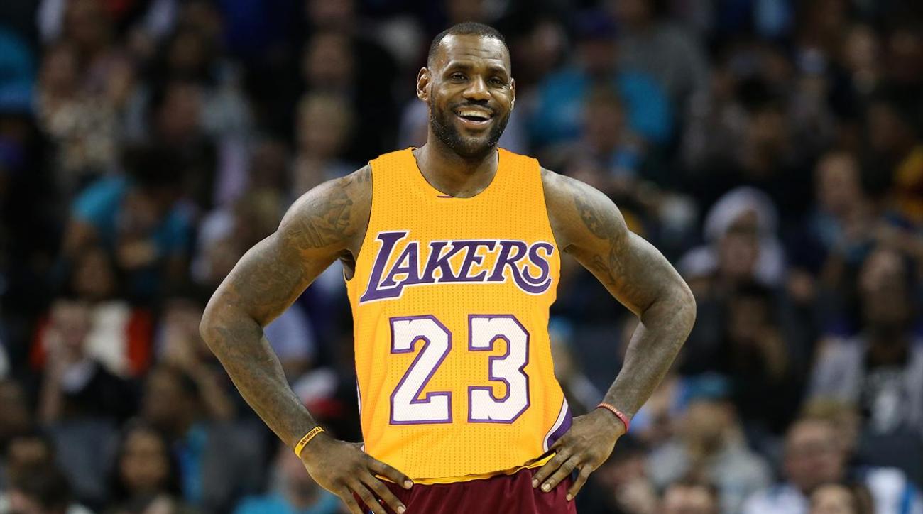 LeBron estará de regreso a Cleveland el 21 de noviembre para enfrentar ...