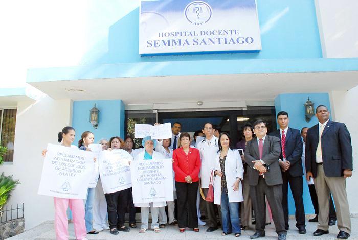 Enfermeros demandan remozamiento del Centro Médico Semma