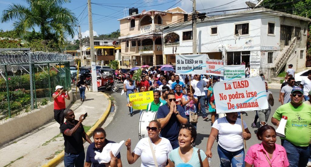 Organizaciones estudiantiles vuelven a marchar en Samaná contra cierre UASD