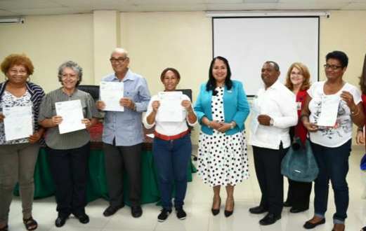 INAVI distribuye más de RD$2 millones entre jubilados de instituciones