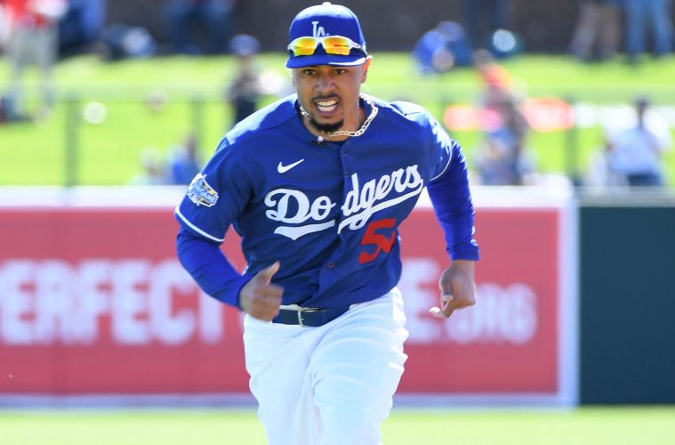 Mookie Betts y los Dodgers pactan por 365 millones de dólares y 12 años