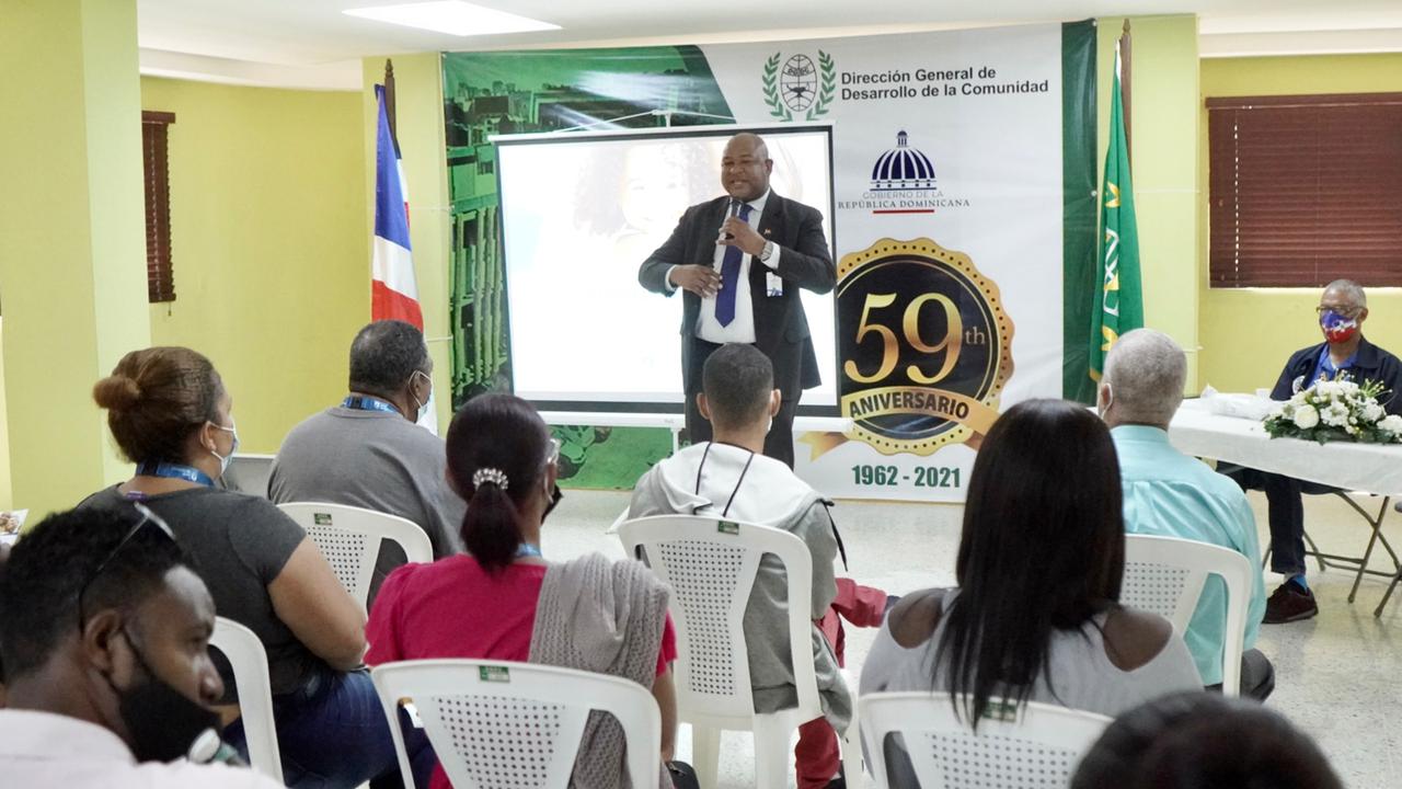 AFP Reservas imparte charla sobre Fondos de Pensiones a Empleados de la ...