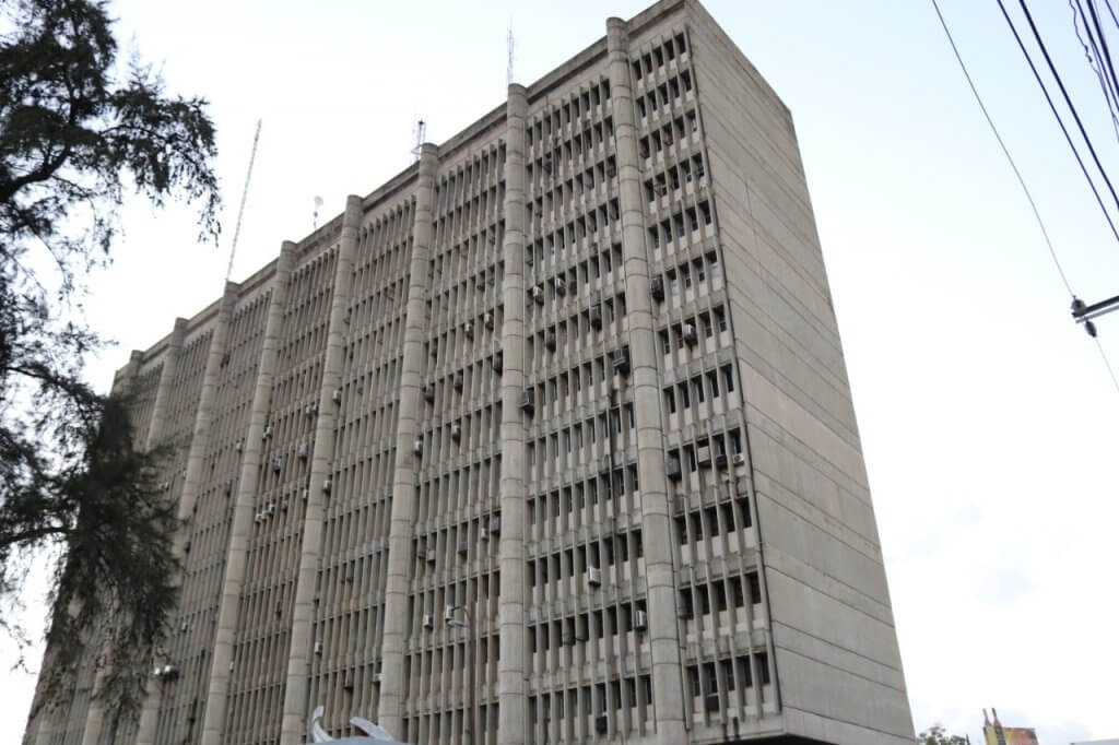 Covid atrapa más de 50 empleados de oficinas gubernamentales en el Huacal