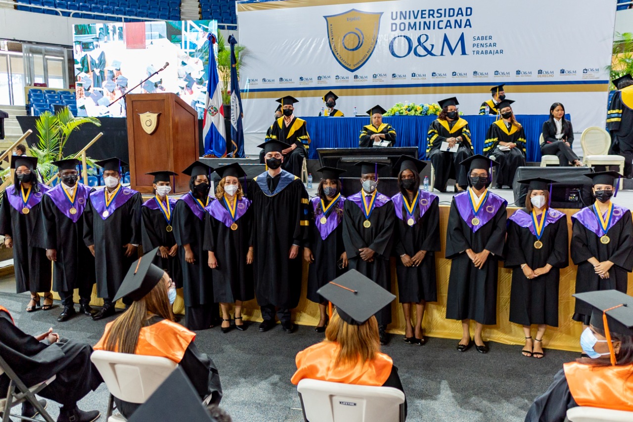 Universidad O&M celebra 56 aniversario entregando 1,694 nuevos ...