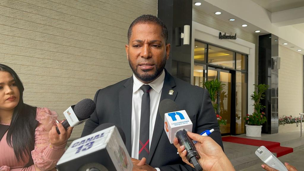Para diputado Edwin Mejía "todo indica que Abinader solo será ...