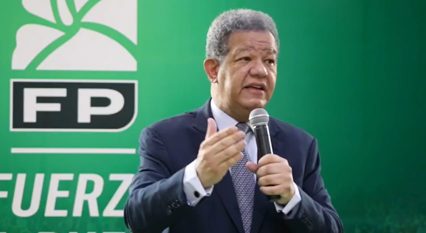 Leonel Fernández atribuye a desesperación llamado del presidente ...