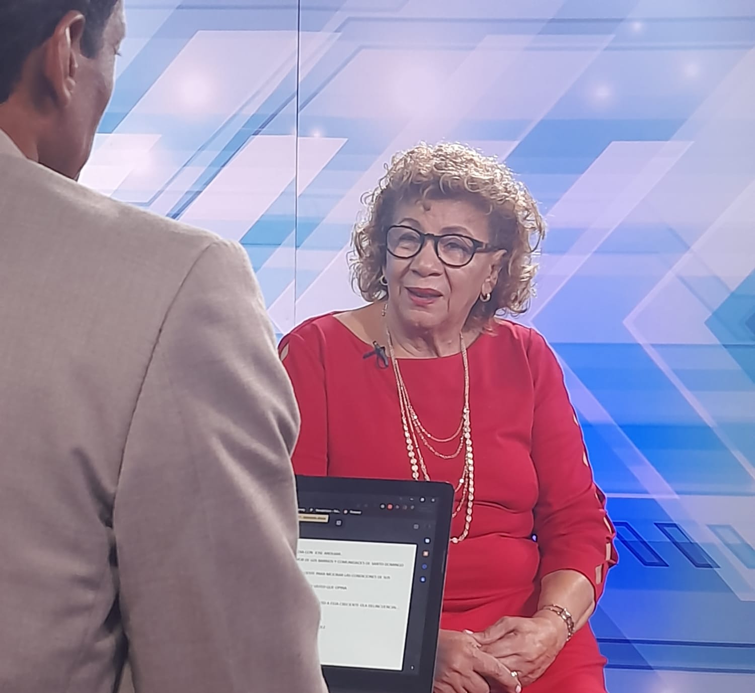 Felipa Gómez rompe “el silencio” y denuncia alcalde SDO la “Cubeó”