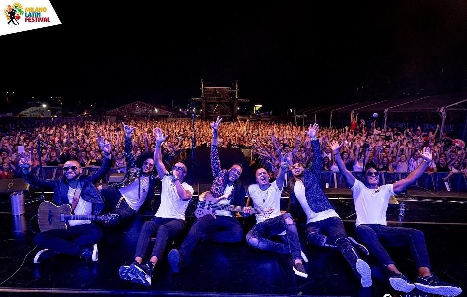 Grupo Extra tiene debut en Dubai al ritmo de su bachata