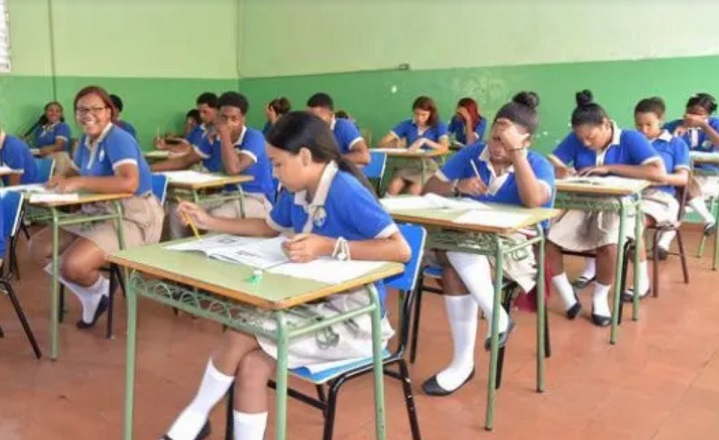 Peor es nada!! Educación entregará “Bono a Mil” del año escolar 2024-2025