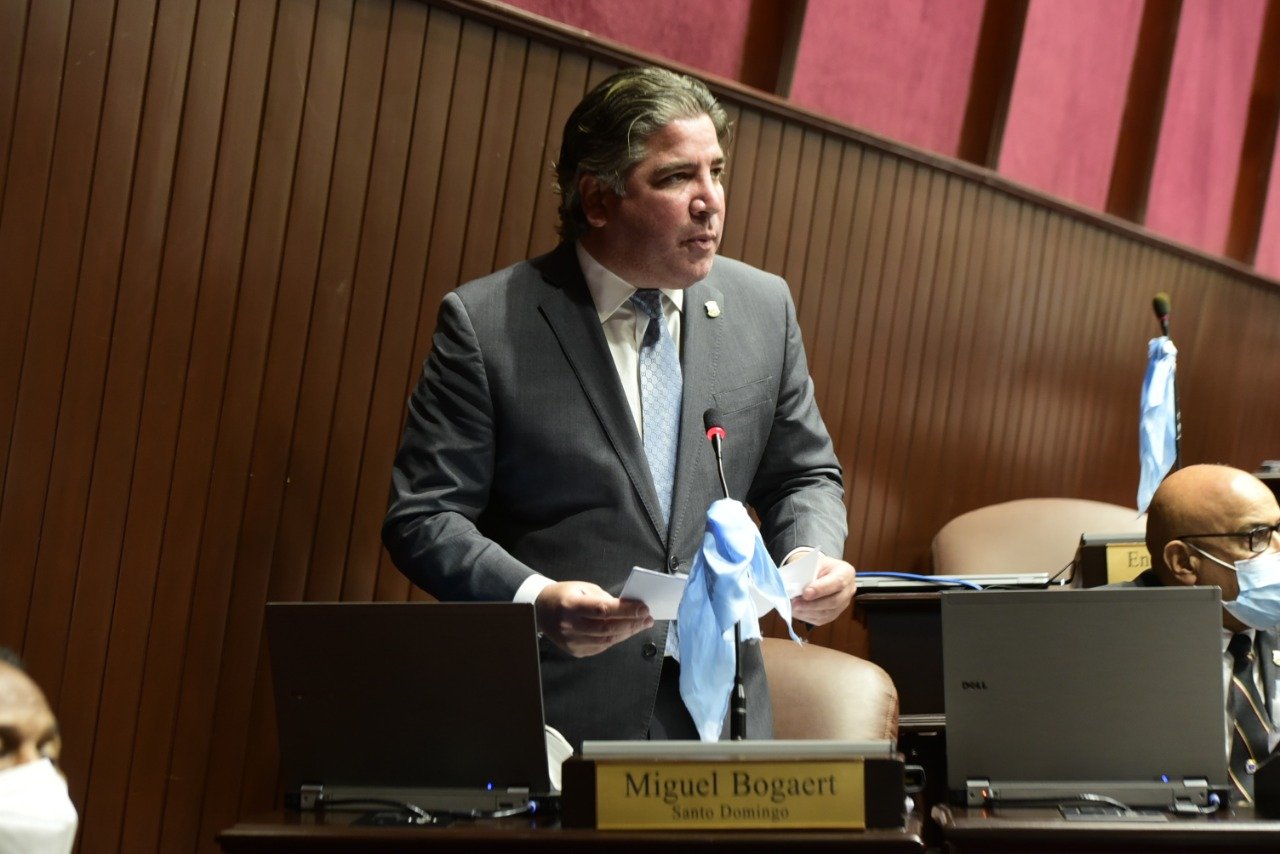 Escogen a Miguel Bogaert como vocero del bloque de partidos PQDC, PCR y BIS