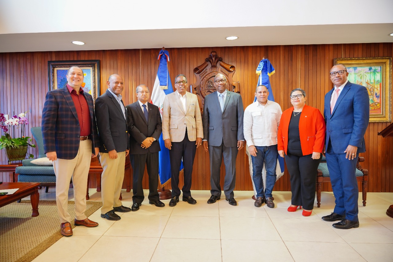 Estudiantes UASD serán suplidos de alimentos por los Comedores ...