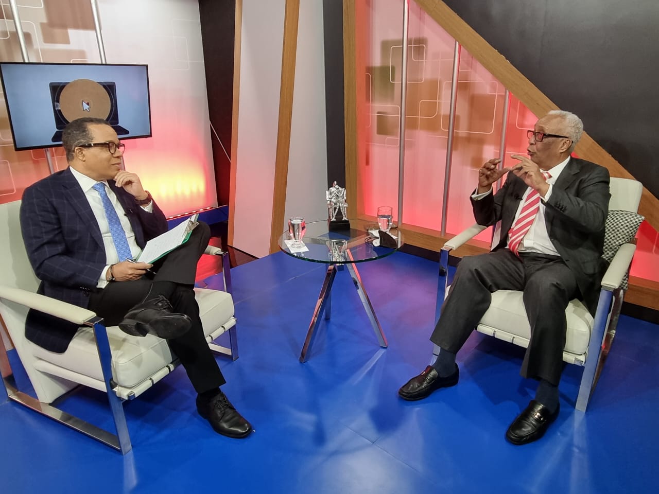 Daniel Toribio aconseja a Abinader no prometer más obras y tratar ...