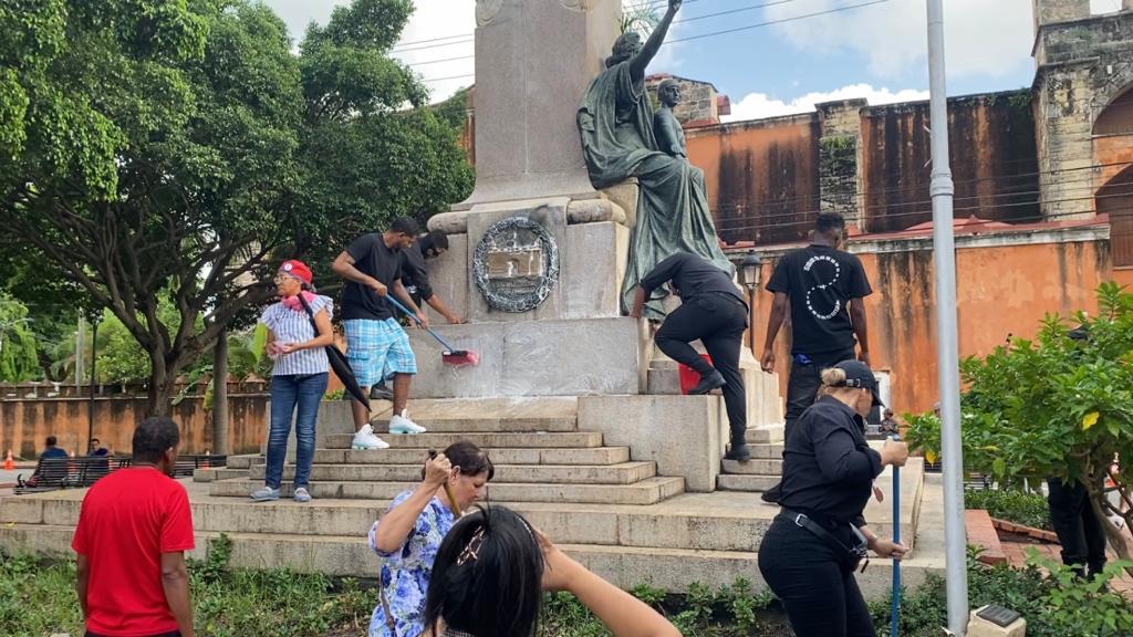 Revolución Duartiana rescata Parque Duarte de la Zona Colonial, ocupado ...