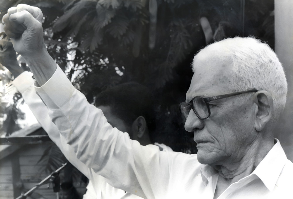 Memorable fecha: Un día como hoy el candidato presidencial del PRD ...