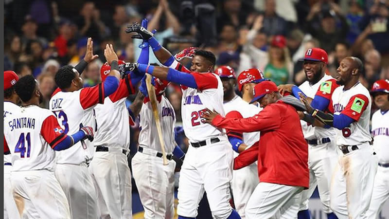 Presentan los uniformes que utilizará el equipo dominicano en el ...