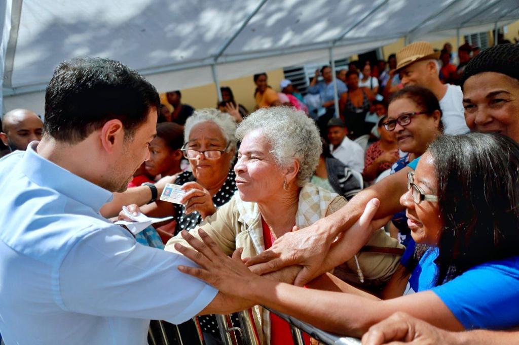 Roberto Ángel resalta impacto del Plan Social en las jornadas Santo ...