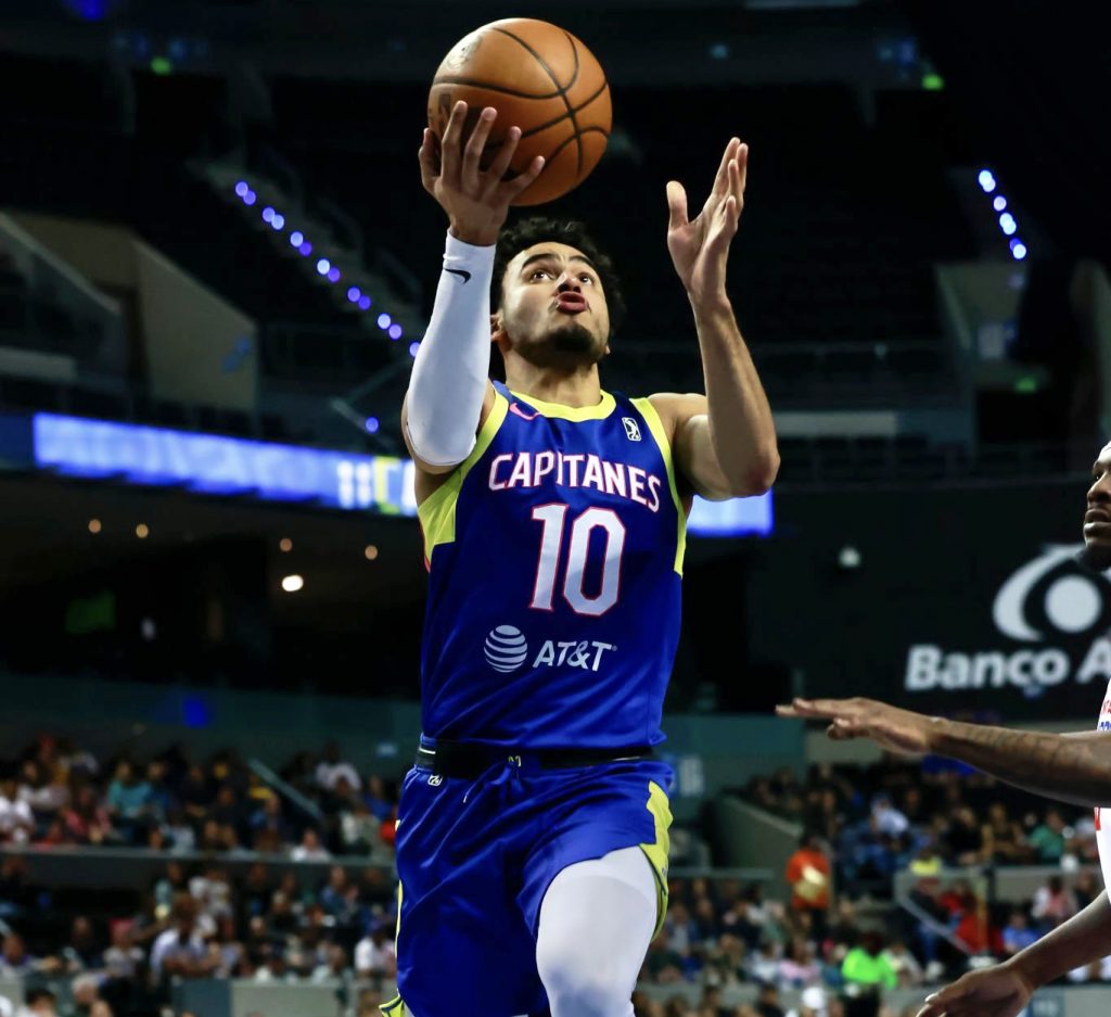 El dominicano Justin Minaya encestó 8 puntos en su debut en la NBA