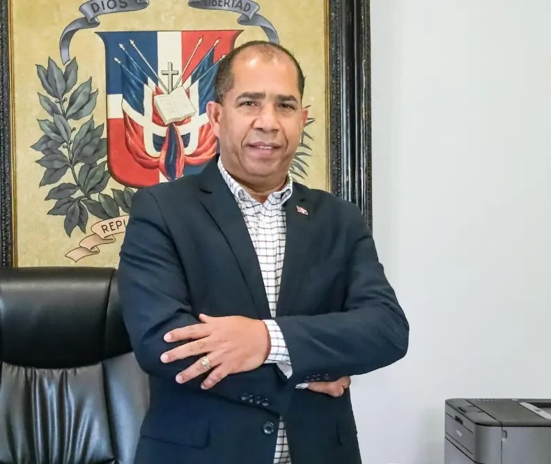 Proceso.com.do : Confirmado! MIREX suspendió a César Méndez, quien ...