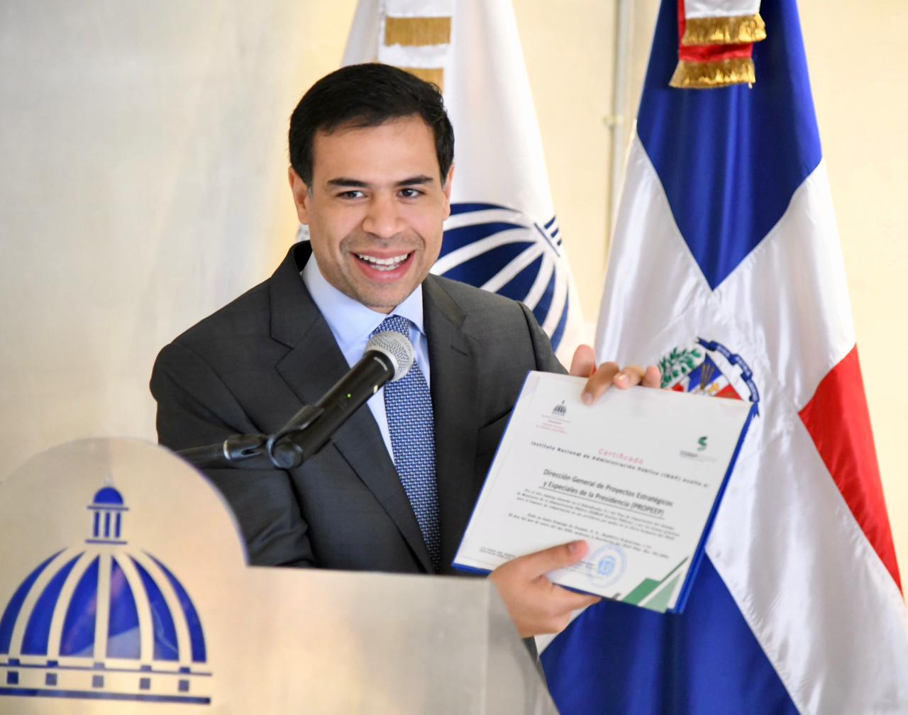 Roberto Ángel celebra primer año en Propeep con exaltación por cumplir ...