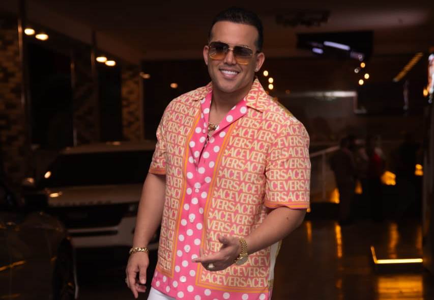 El Blachy y su "romantiqueo" rumbo a primer Soberano