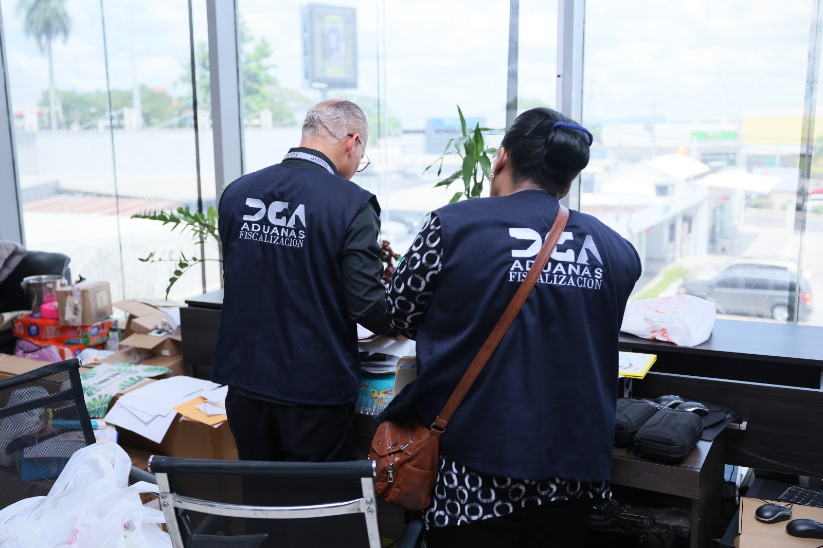 Aduanas y DGII sancionarán empresas que importen mercancías desde China ...