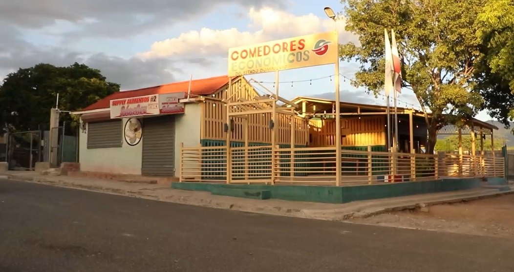 Comedores Económicos de Estebanía, de Azua, cumplen dos años brindando ...