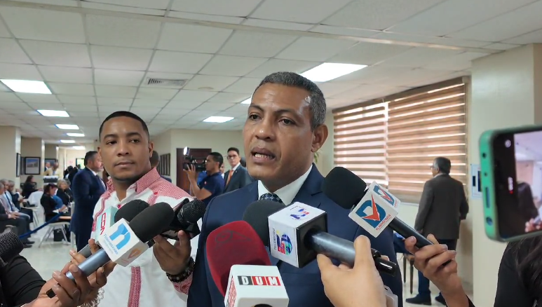 A la segunda es la vencida!! El periodista Daniel Candelario vuelve a ...