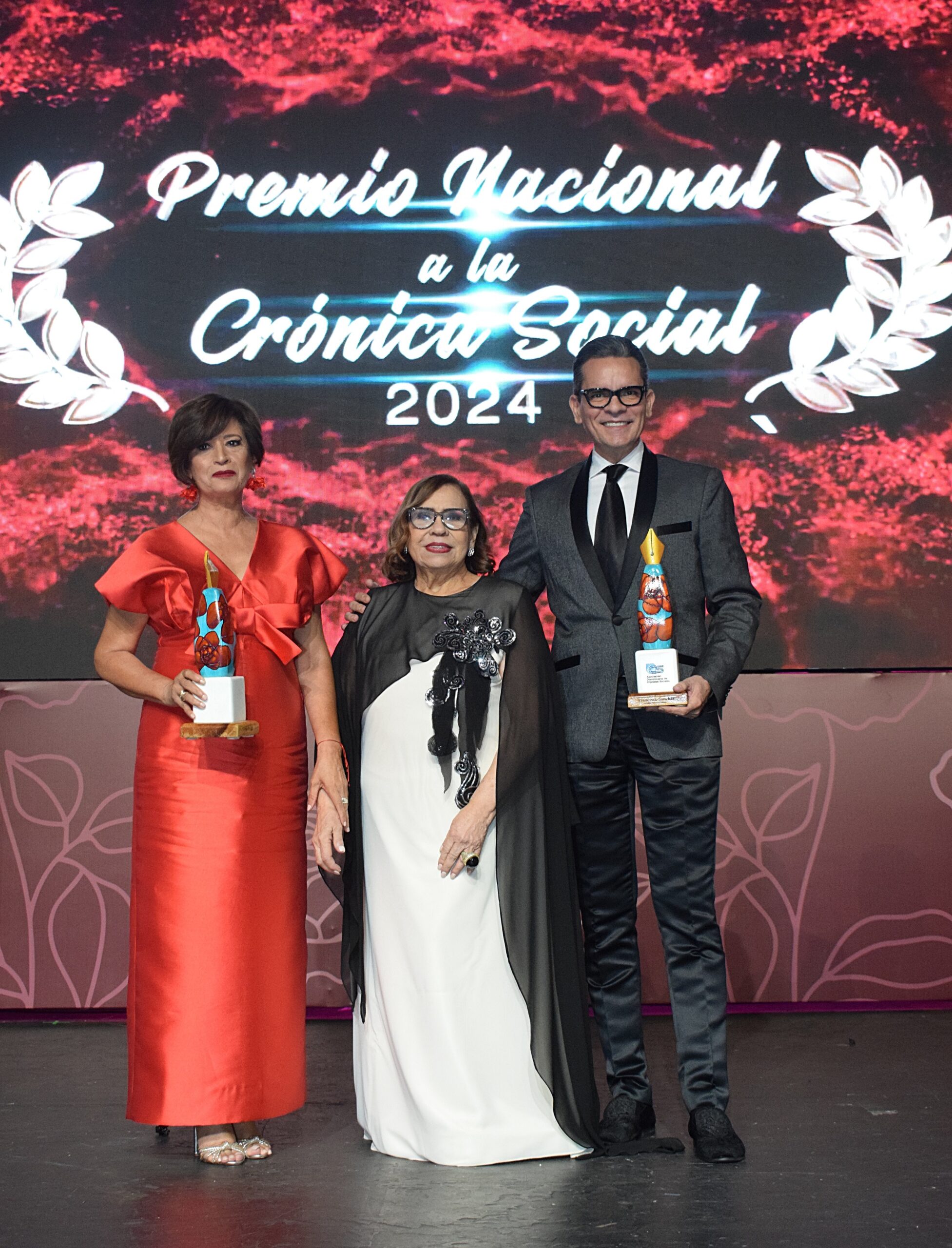 entelevision :: Matilde Howley y Patricia Leonor "Miembros Fundadores ...