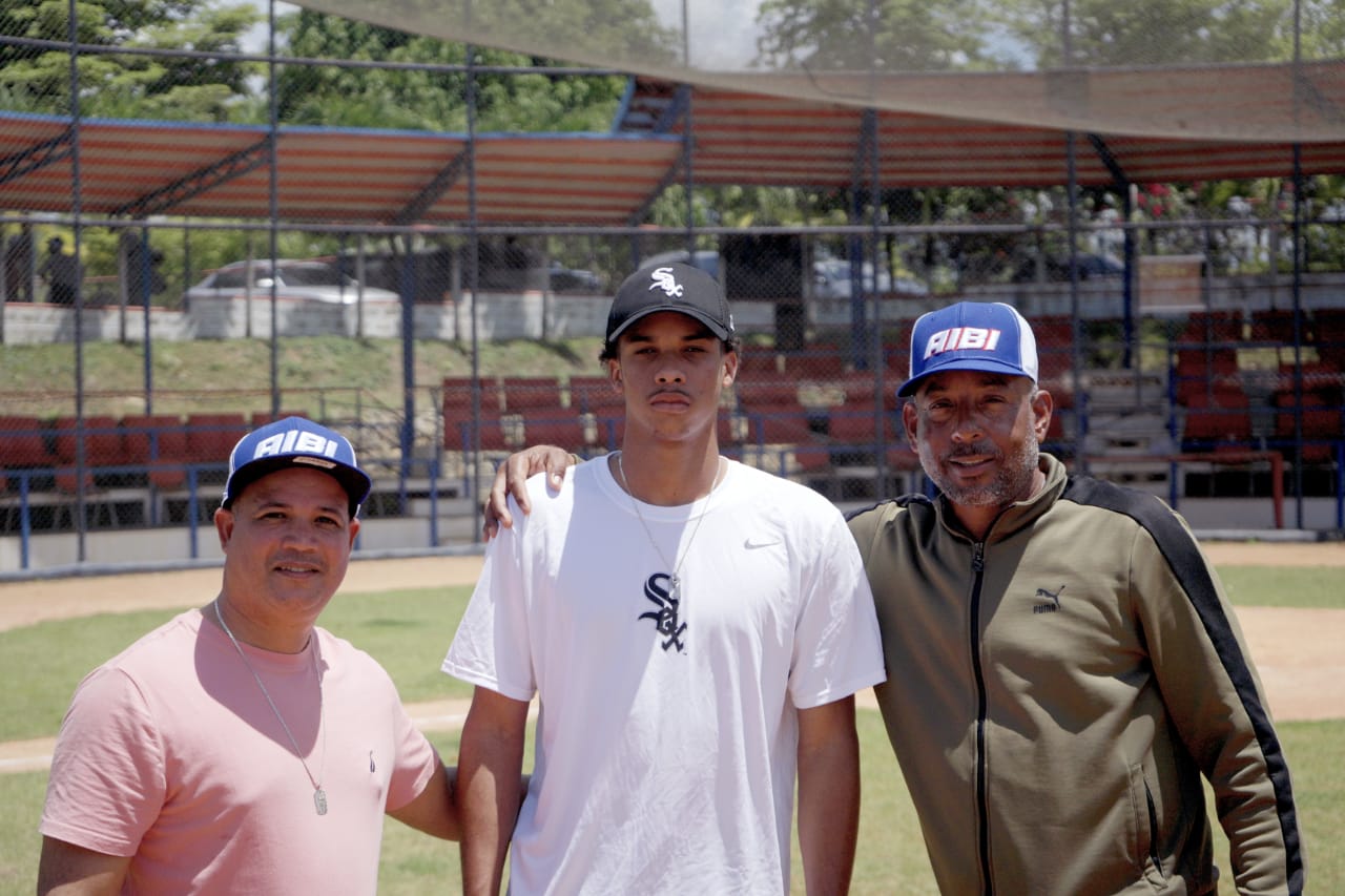 La Asociación de Béisbol Independiente logra la firma del prospecto ...