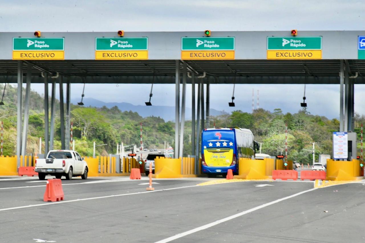 RD Vial pone en funcionamiento el moderno peaje del kilómetro 32 de la ...