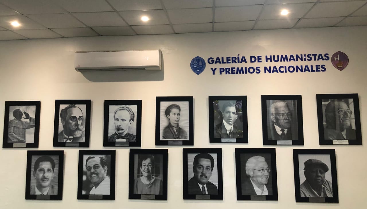 Facultad de Humanidades de la UASD inaugura primera Galería de Premios ...
