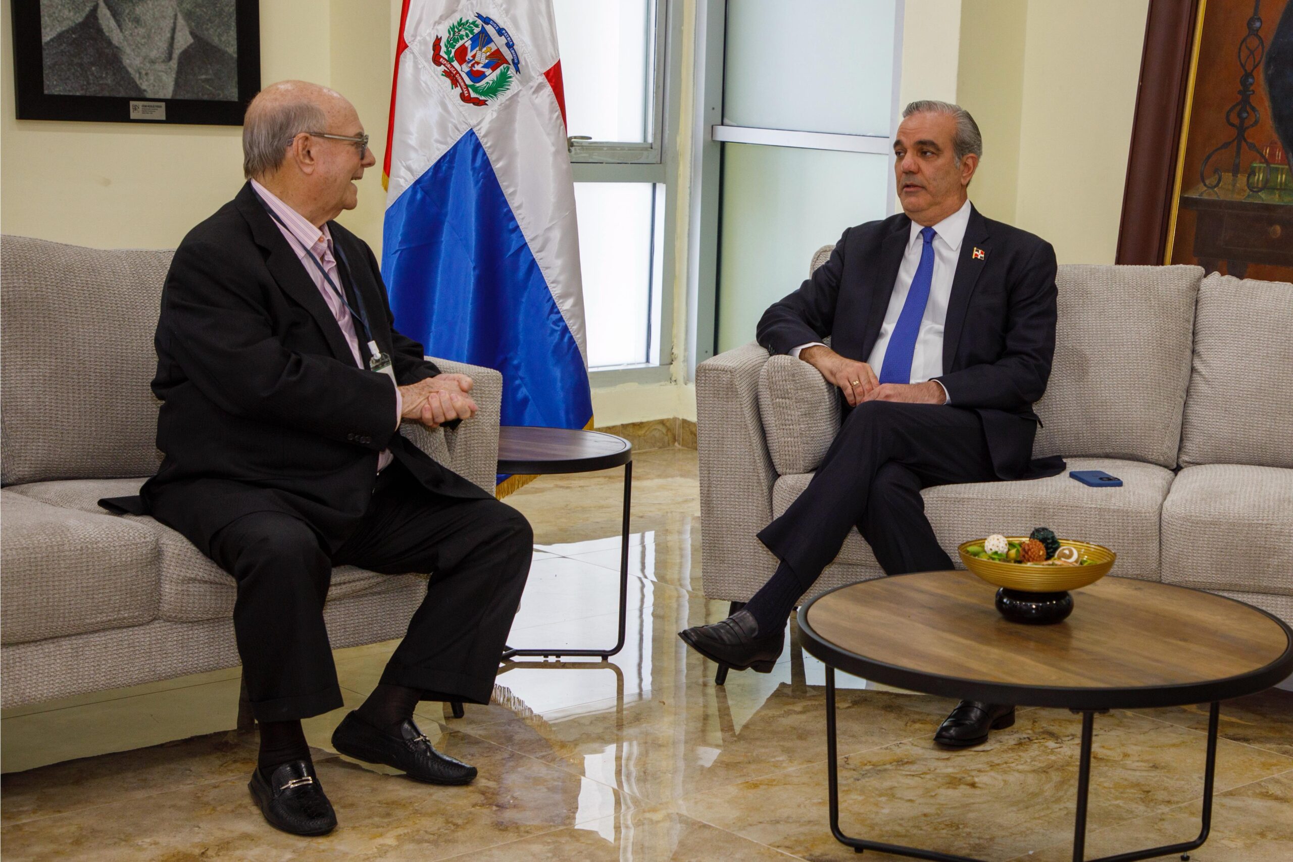 Presidente Abinader visitará a exmandatario Hipólito Mejía en su ...