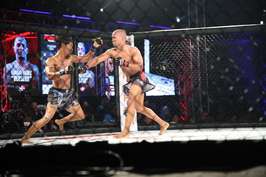 Flash, el Velocista Samurai, debuta con Knockout Técnico en la MMA ...