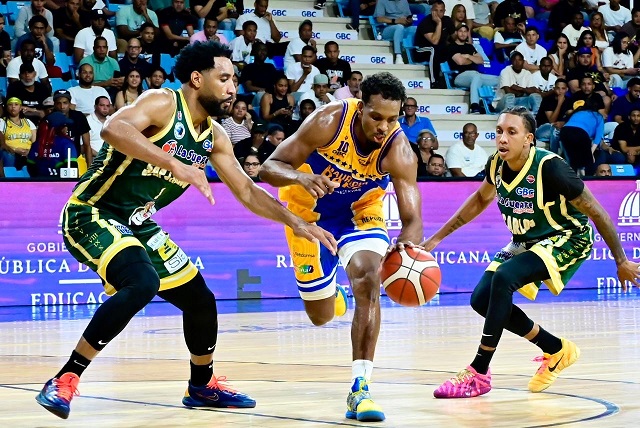 El club Mauricio Báez se puso a ley de un triunfo para obtener su ...