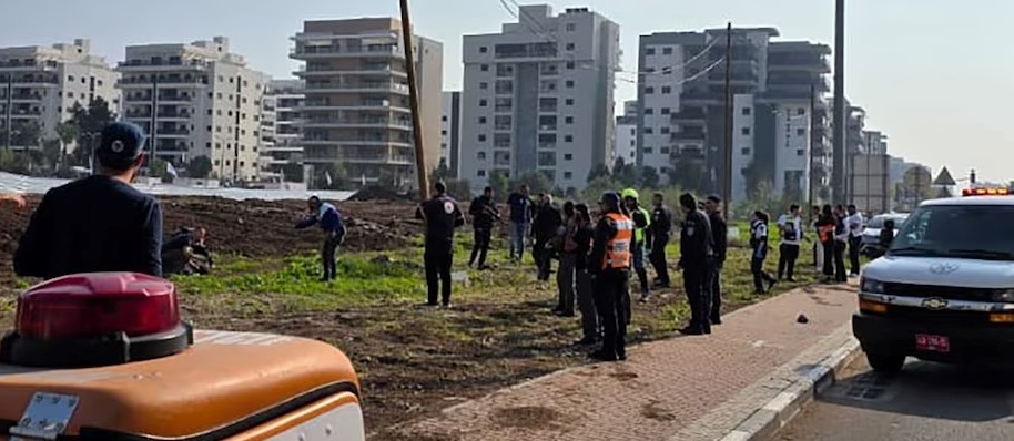 Dos muertos y un herido en ataque “continuo” calificado por la policía ...